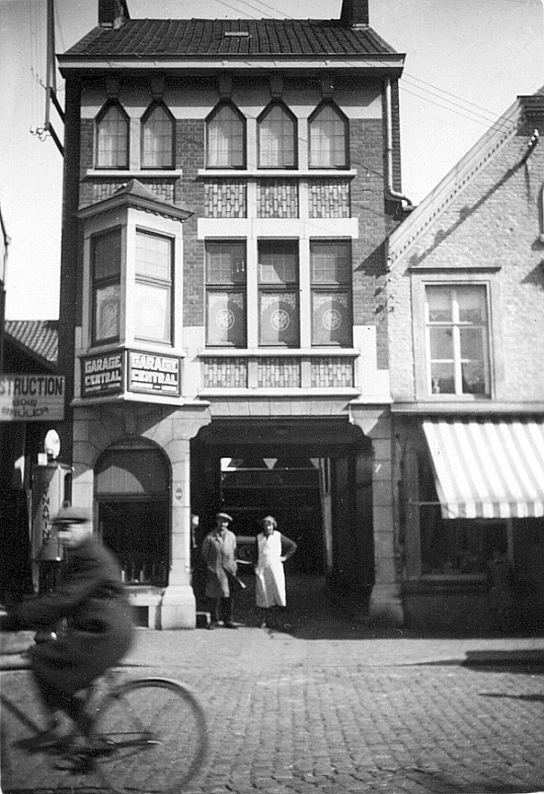 Pompiste - Par Francis Balthasar. - L espiègle